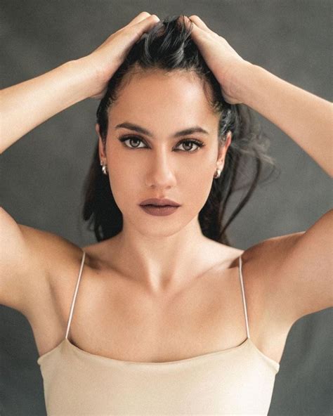 Pin Oleh Asty Amelinda Di Actress Id Fotografi Tubuh Artis Selebritas