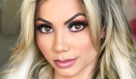 Vivi Winkler Biography 23 Photos Age Height Real Name Instagram