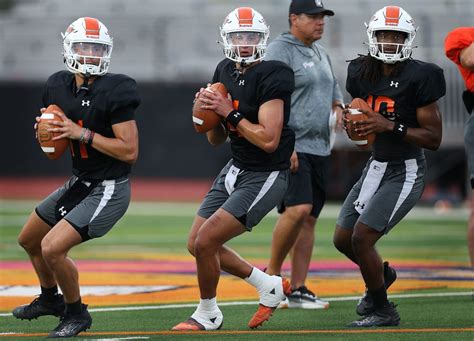 New Era Utrgv Football Hits Field For First Full Team Practice