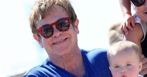 Elton John Papa Comblé De Deux Enfants Ils Sont La Chose La Plus