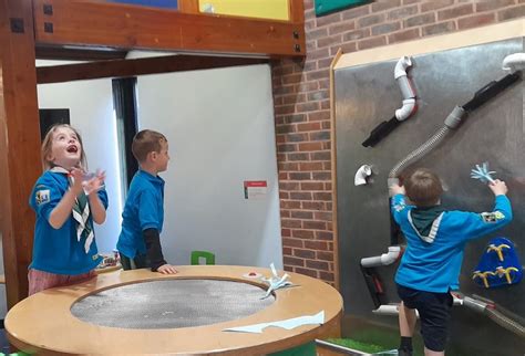 Beavers Experiment At The Lookout 2nd Whitton Scouts