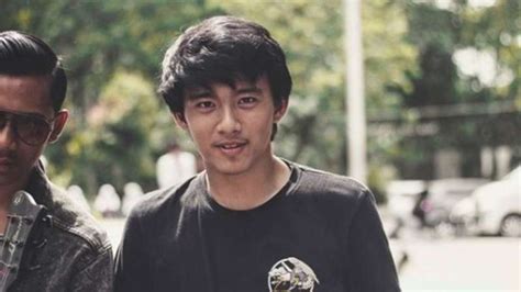 Foto Gusti Rayhan Baru 2 Kali Seumur Hidup Ketemu Ayahnya Farhat Abbas