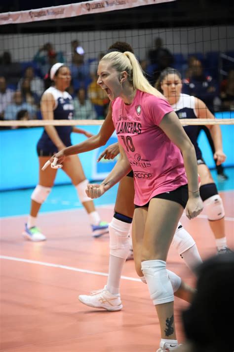 Yeliz Basa Cargó A Las Llaneras Primera Hora