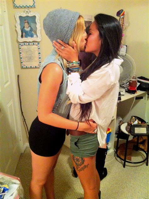 Women Kissing Women Literotica Discussion Board