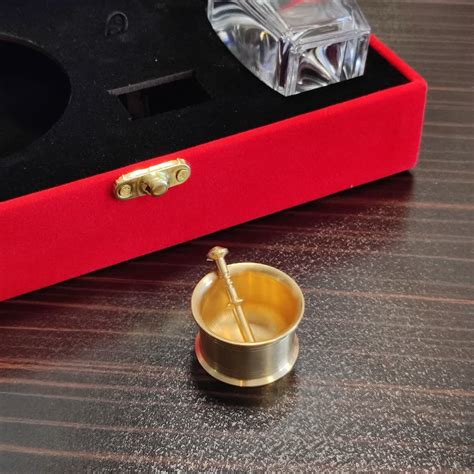 قیمت و خرید ظرف زعفران مدل کادویی به همراه هاون مجموعه 2 عددی