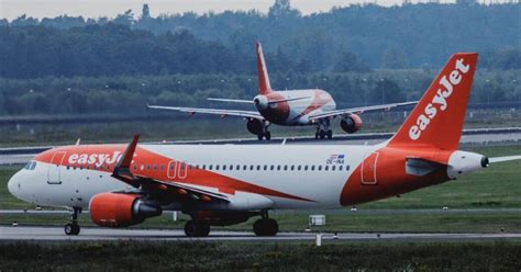 Couple Dragged Off Easyjet Flight After Performing Sex Act On Plane
