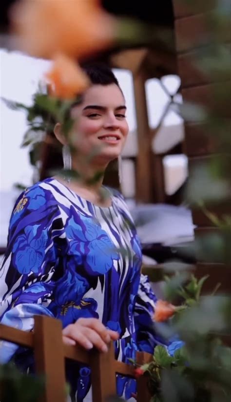 Syeda Aliza Sultans First Modeling Venture Gets Public Appreciation