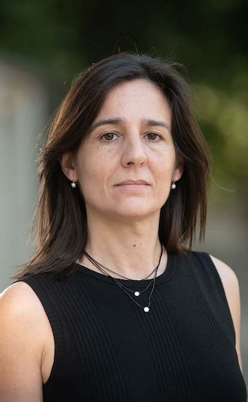 Mariana Sández Y Una Hermosa Novela Sobre La Soledad Las Personalidades Grises Y Las Vidas A