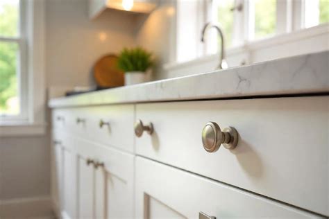 Where To Put Knobs And Handles On Kitchen Cabinets Topco