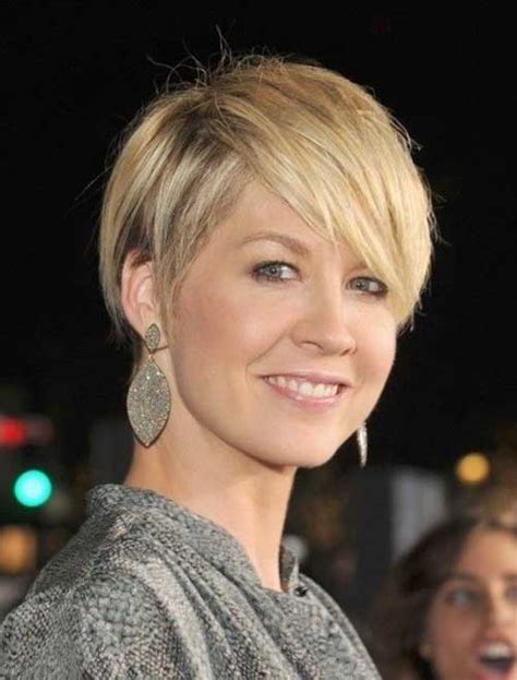 Short Hairstyles For Women Over 40 Nicestyles
