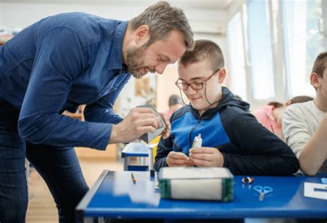 How Teachers Can Connect With Students Individual Needs In The