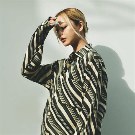 Eri Murakoshi Eri 965 • Threads Say More