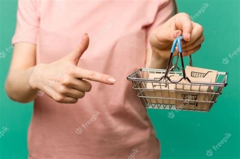 La Cueva Del Gigante Coja La Cesta