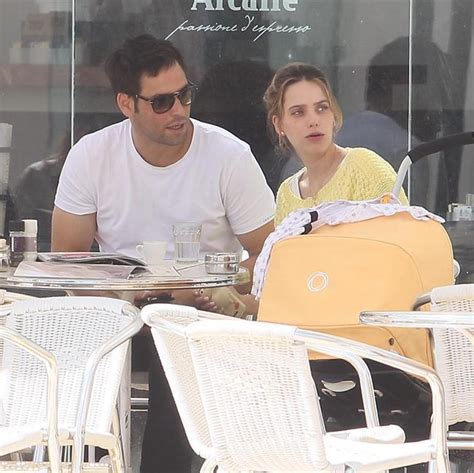 להיות איתם רותם סלע ואריאל רוטר מאוהבים