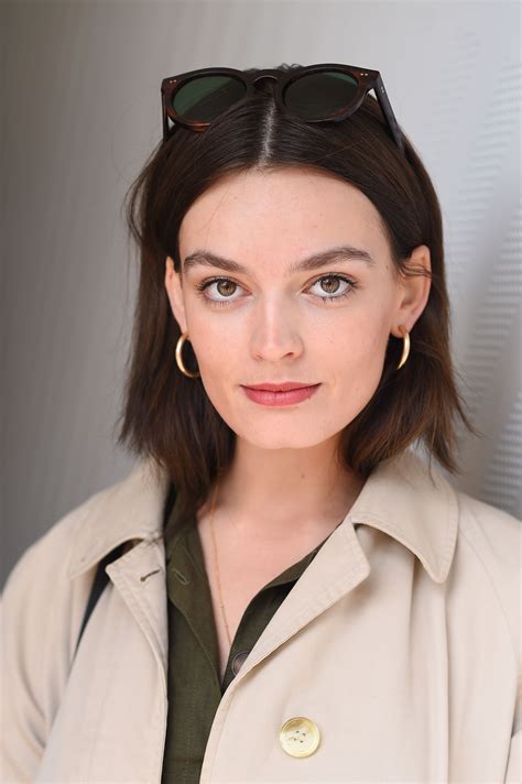 Hottest Female Celebrities Favorite Celebrities Celebs Dark Brown