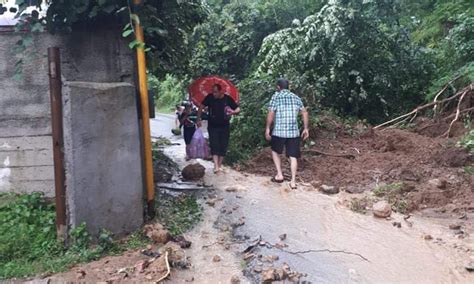 ბათუმში ექვს ადგილას მეწყერი ჩამოწვა ჩაინგრა სავალი გზა Batumelebi • ბათუმის მერია სტიქია