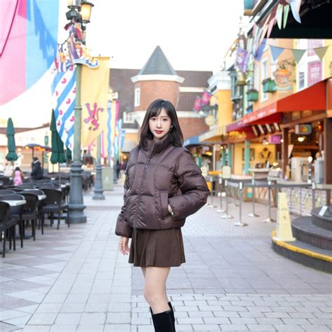 여자 숏패딩 휠라 에샤페초코와 어울리는 겨울 한소희 패딩 플로우 다운 브라운 후기 사이즈팁 네이버 블로그