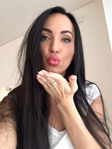 גוש דן אלה באתר סקס 69 Il