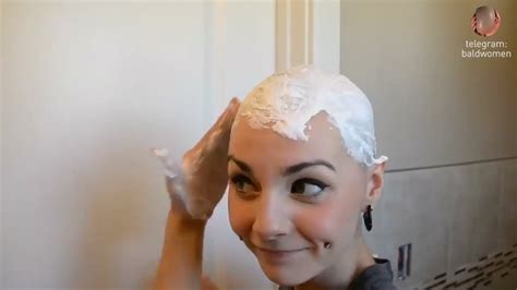 Beautiful Girl Shaves Her Head Smooth 💇‍♀️ Baldisbeautiful Youtube