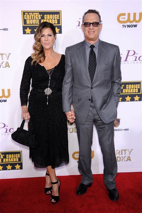 Critics Choice Awards 2014 Celebrities Wearing Sunglasses Trend
