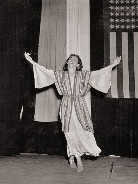 Entre Danses Et Migrations Redécouverte De La Danseuse Paula Padani