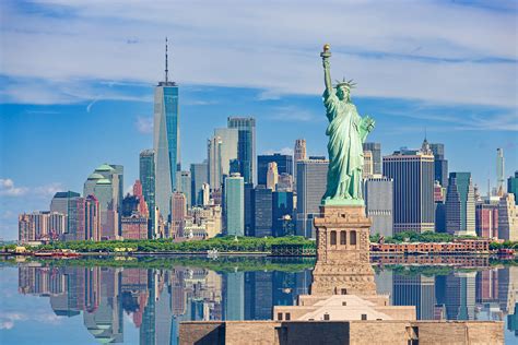 New York Statue Of Liberty Skyline