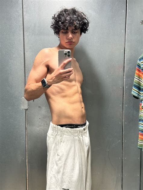 Pin Di Andromedanny Su Ben Of The Week