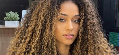 Aos 22 Anos Morre A Atriz E Modelo Isis Freitas Metro 1