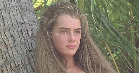 의사가 시술하는 동안 그곳을”원조 ‘책받침 여신 브룩 쉴즈 충격 고백