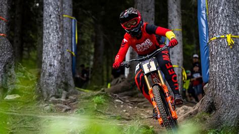 Behind The Hero Nina Hoffmann