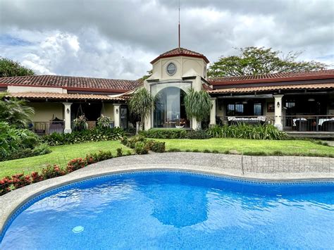 For Sale Versatile Estate With Commercial Zoning On Main Highway In