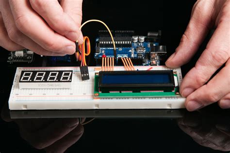 How Does A Breadboard Work The Importance In Building Electric Circuits