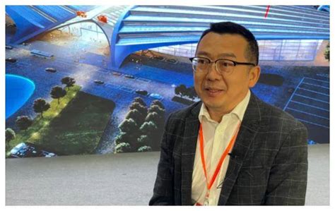 天才尹希17岁考上哈佛，学成后加入美籍拒绝回国，谈及原因引热议进行学术相关