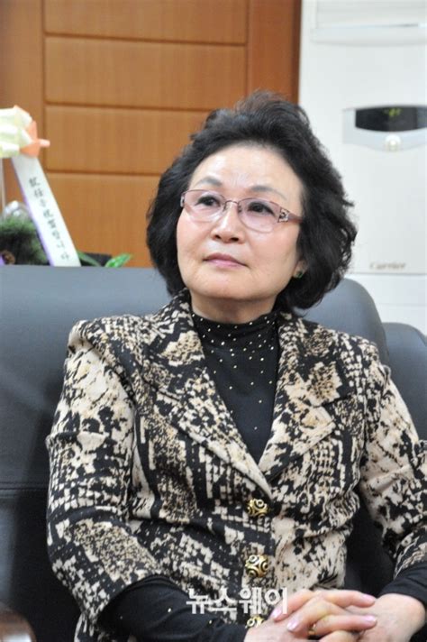 박영희 회장 여성은 여성스러울 때 가장 아름답다” 뉴스웨이