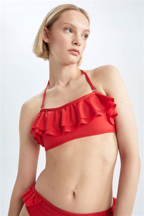 Red Woman Regular Fit Bikini Top 2418499 Defacto