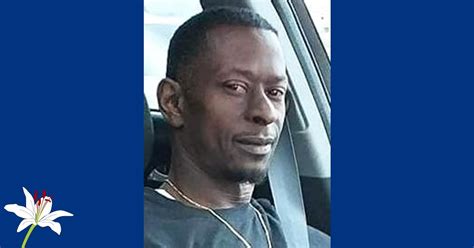 Reggie W Smith Age 45