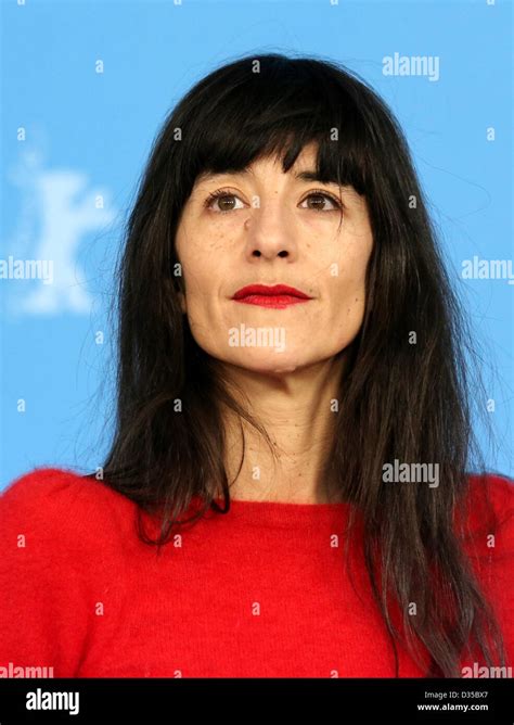 French Actress Romane Bohringer Poses At A Photocall For The Movie Vicflo Saw A Bear Vic