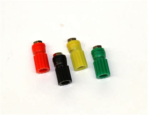gl set 4 binding posts for breadboards
