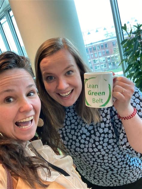 Ze Heeft Hem Al Een Tijdje Binnen Maar Nog Even Een Mooi Aandenken Voor