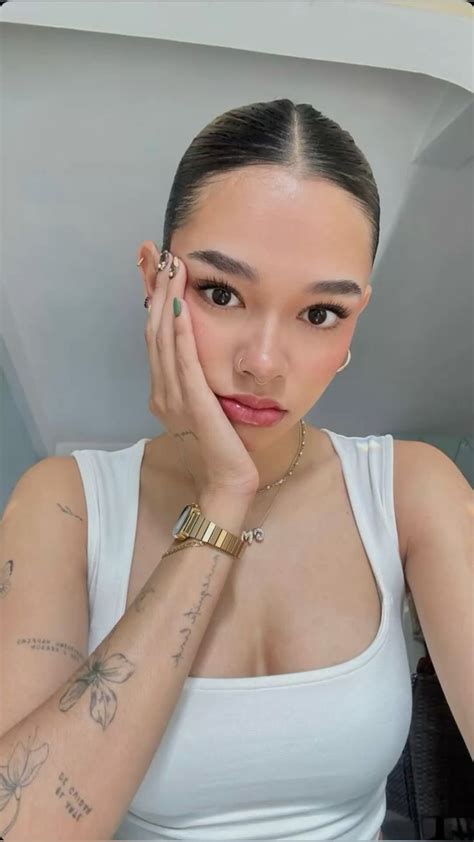 Clean Girl Tattoo Ideas Gabriette Bechtel Tattoos Gfer Pretty Face