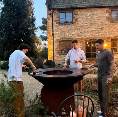 Victoria And David Beckhams Vegetable Garden At £12 Million Cotswolds