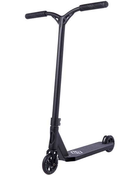 Striker Trottinette Freestyle Lux Black