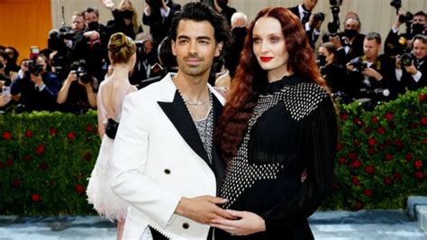 Met Gala 22 Of The Hottest Looks From The 2022 Red Carpet Bbc News