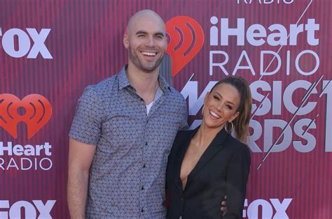 Jana Kramers Husband Details Sex Addiction That Was My Drug