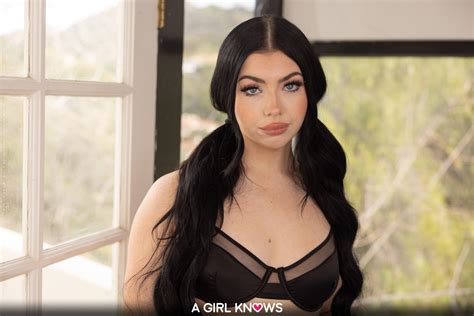 Agirlsknows Holly Day Alyx Star Training An Influencer Sba 4502