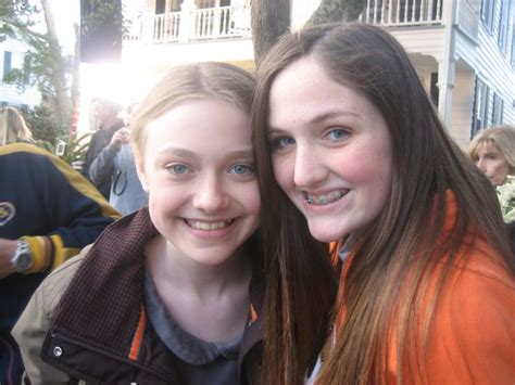 Pin By Daniella Cartwright On Dakota Fanning Dakota And Elle Fanning