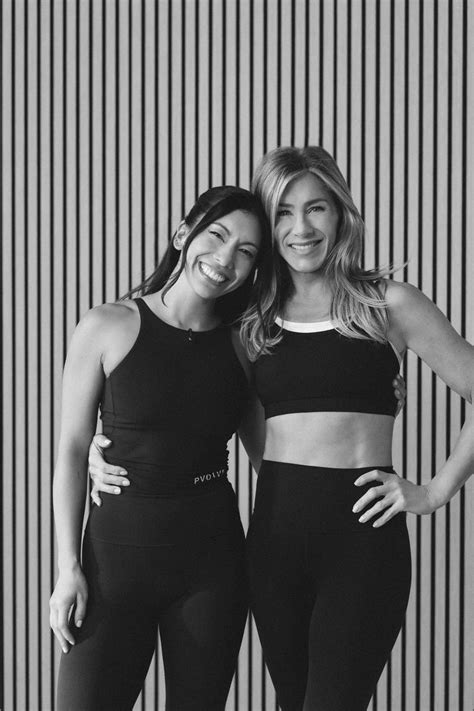 Jennifer Aniston Swears By This One Exercise To Strengthen Her Core