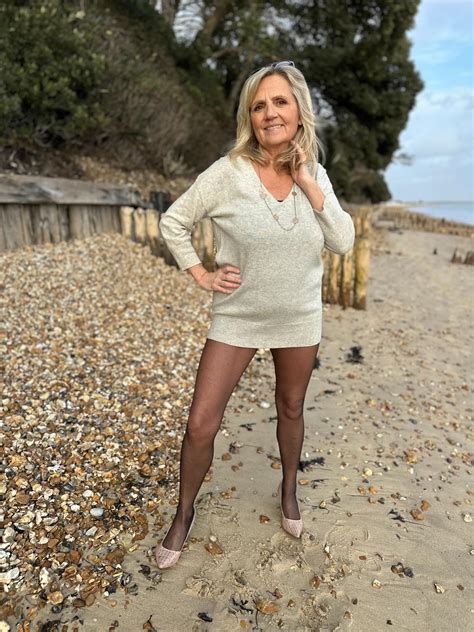 Dolly Dolly Bird On Threads