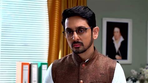 Watch Megh Enters Somoreshs Room With Inr 10000 Icche Putul Icche