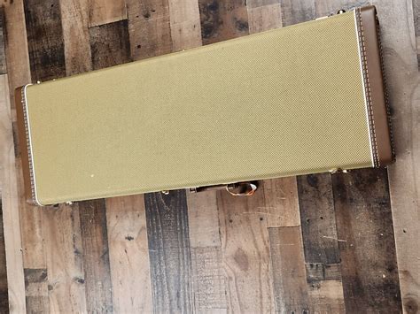 G And G Stratocaster Case Reverb